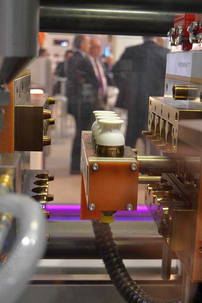 Sigma Engineering: 2K-LSR-Anwendung virtuell ausgelegt | K-AKTUELL